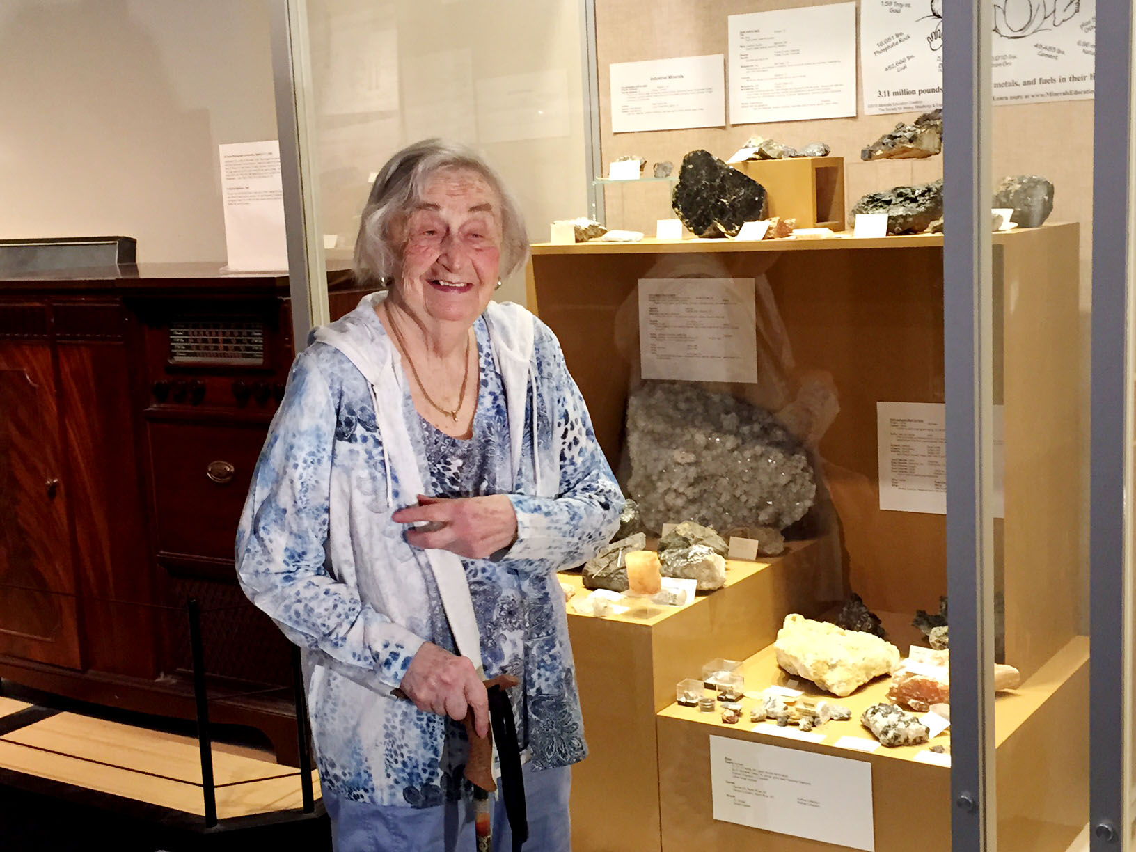 Bertha Kotlow gives "family" of rocks to miSci
