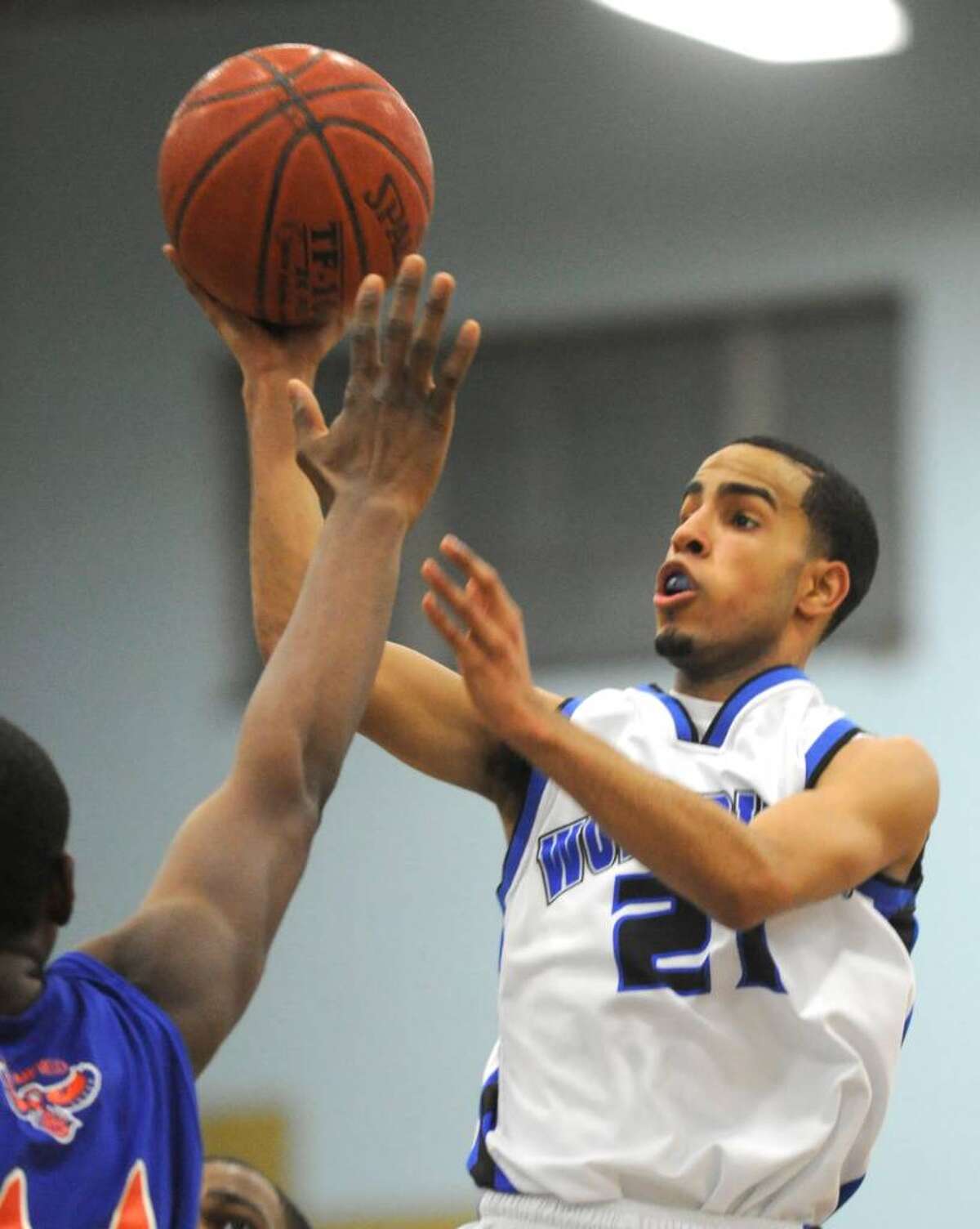 Without Henry, Abbott Tech no match for Bloomfield in Class M semifinal