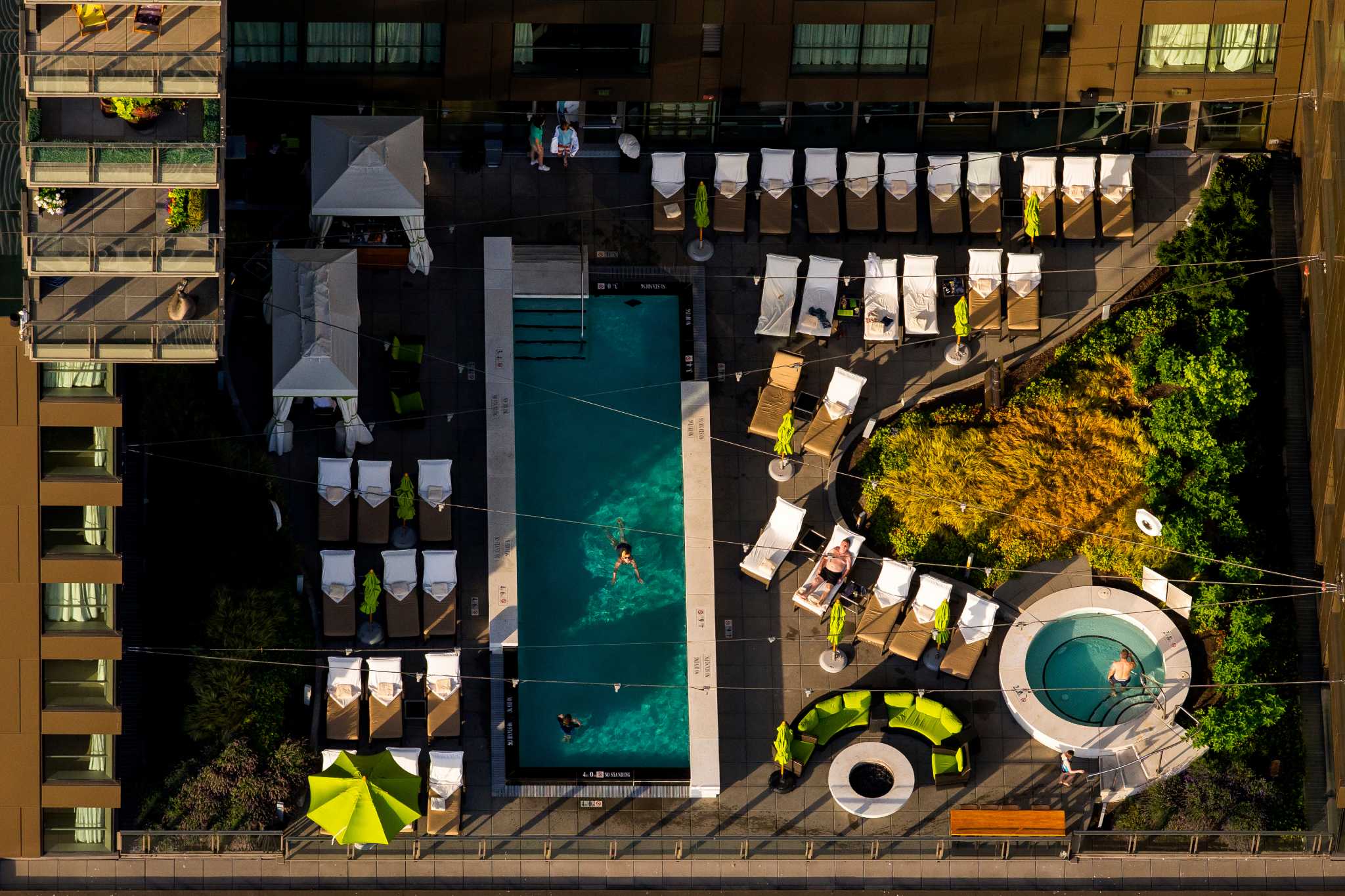 Seattle's roof decks -- from the air