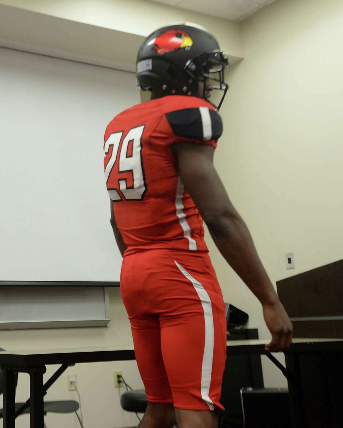 LU Cardinals get 'classic' look