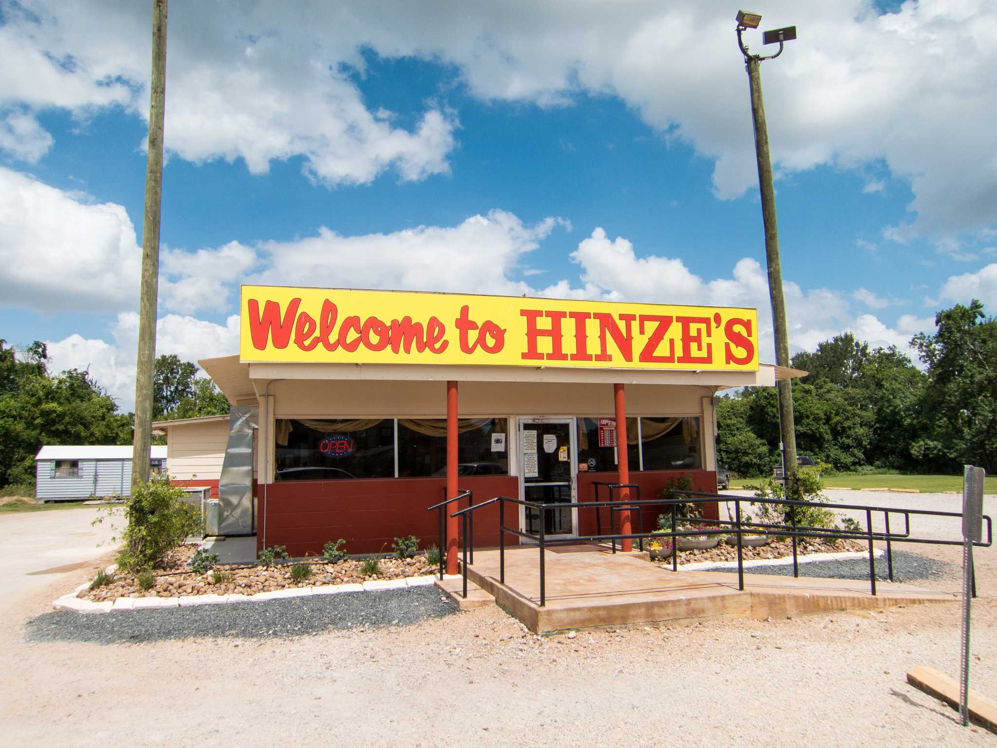 Hinze's Bar-B-Q in Wharton makes a comeback
