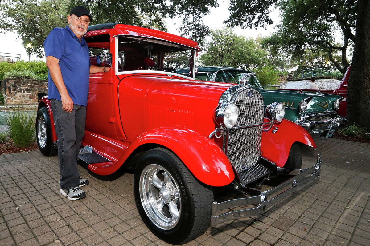 Alamo City Rods still rolling