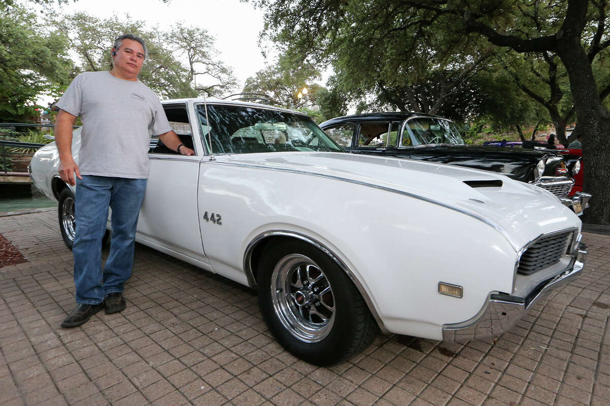 Alamo City Rods still rolling