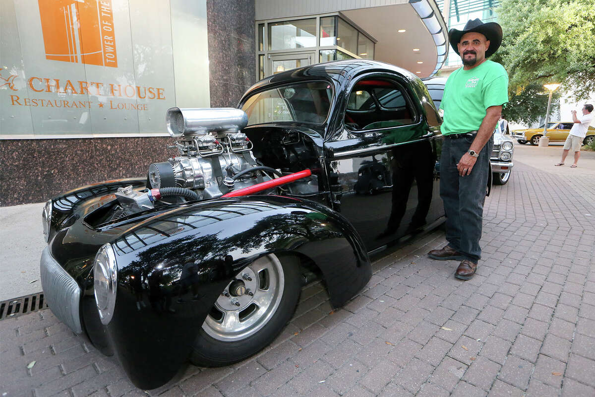 Alamo City Rods still rolling