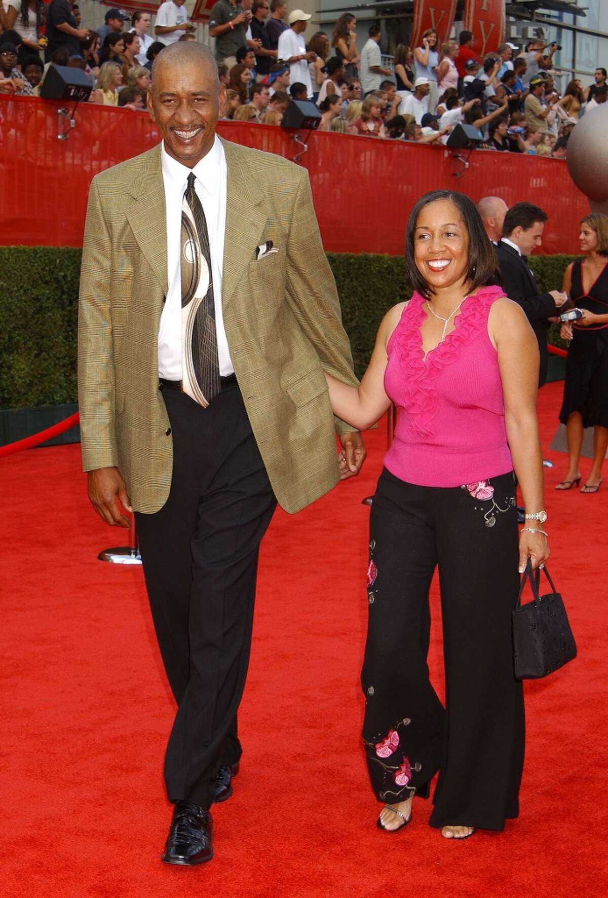 Spurs to honor Hall of Famer George Gervin with 'Iceman Night'