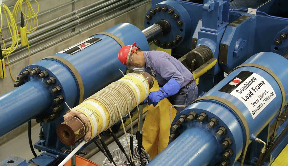 NOV plans to buy rivals amid low prices