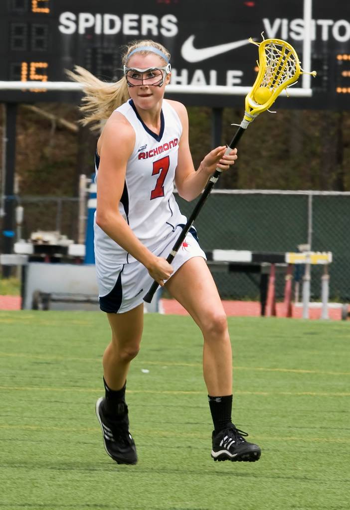 Darien graduates finding success in women's lacrosse