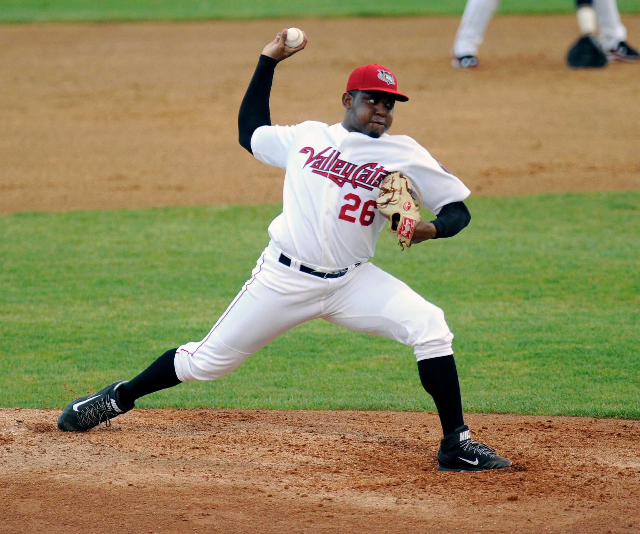 'Cats pitchers dominate