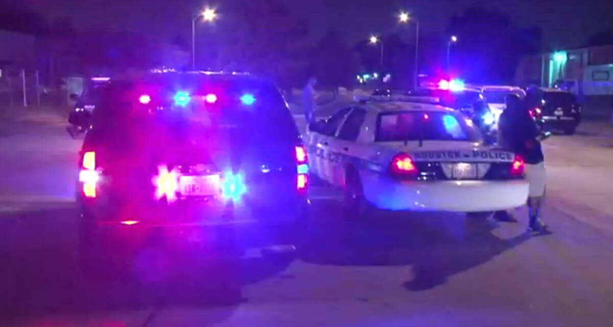 Houston bandit who hid in attic, fell through ceiling during SWAT ...