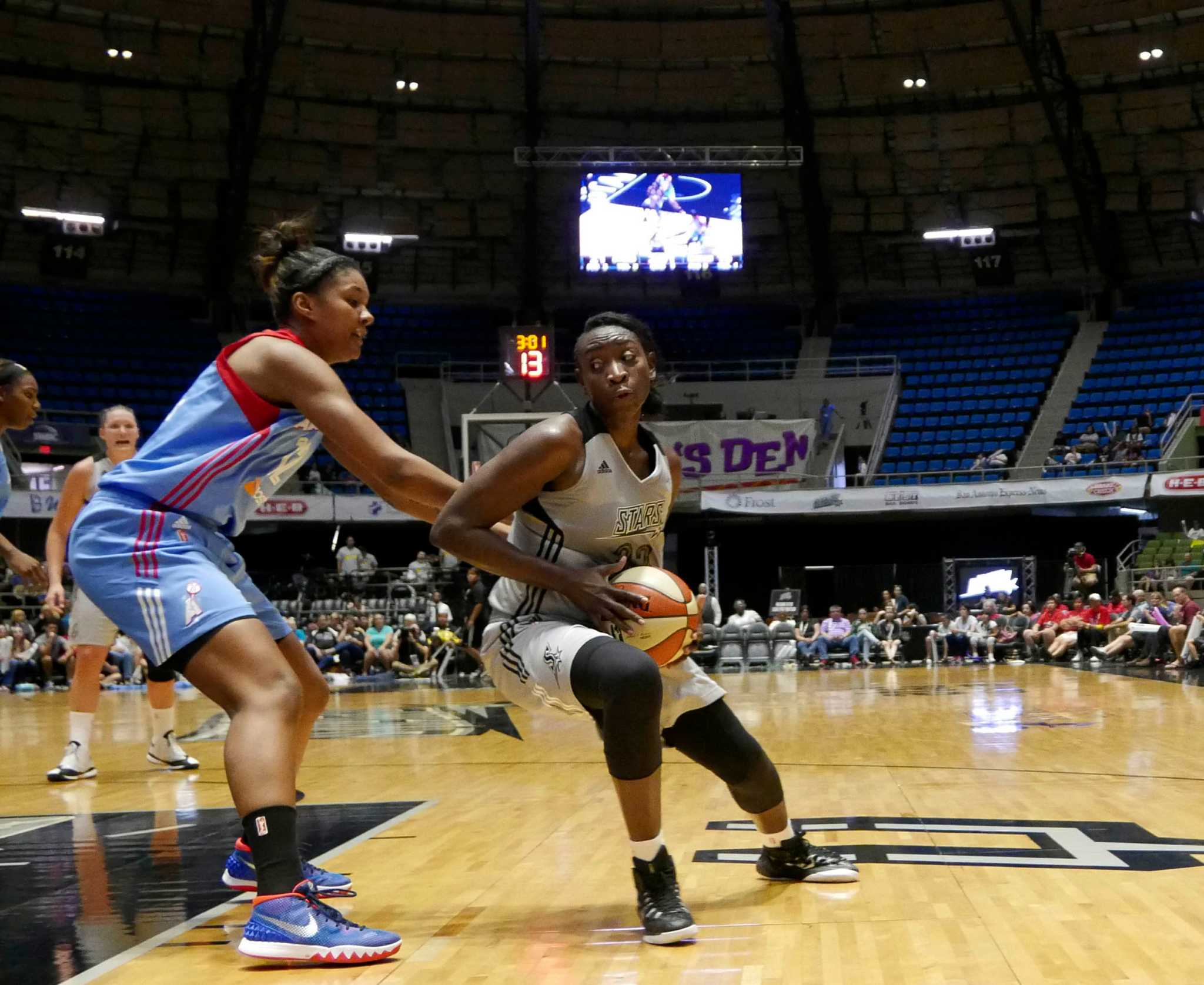 WNBA preview: Phoenix at Stars