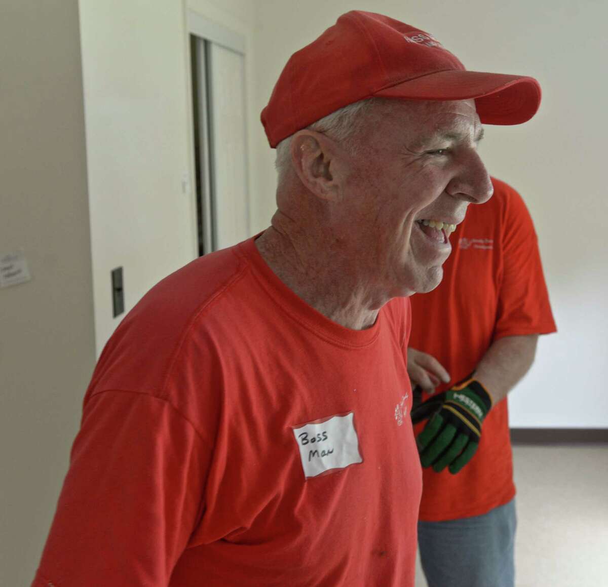 Handyman spreads generosity to those in need