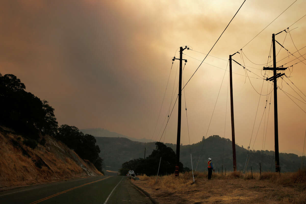 Clear Lake wildfire spreads to 71 square miles as other blazes rage