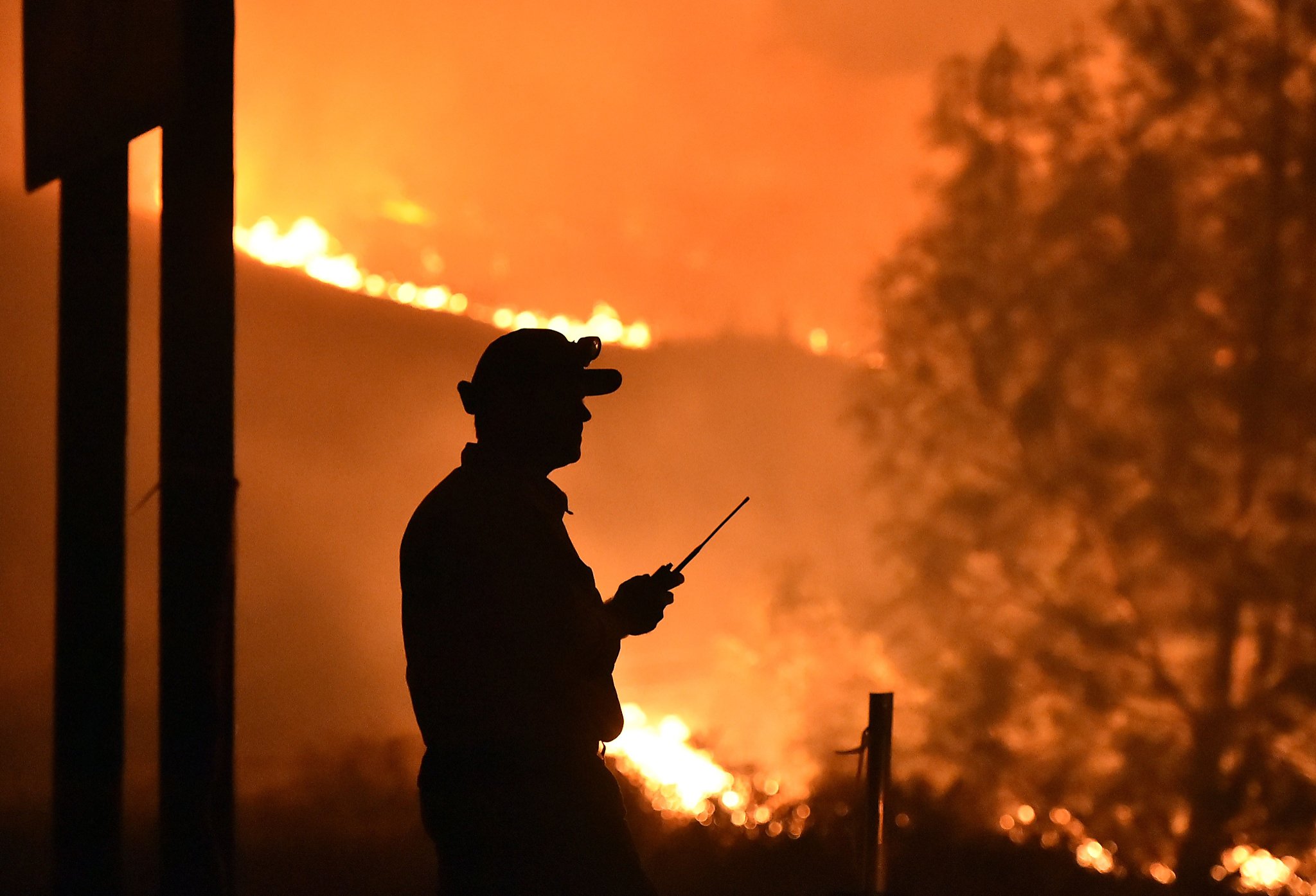Rocky Fire doubles and shifts, but remains a threat to more homes