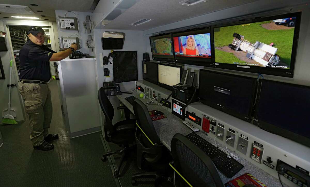 Harris County to be first in nation with public-safety broadband network