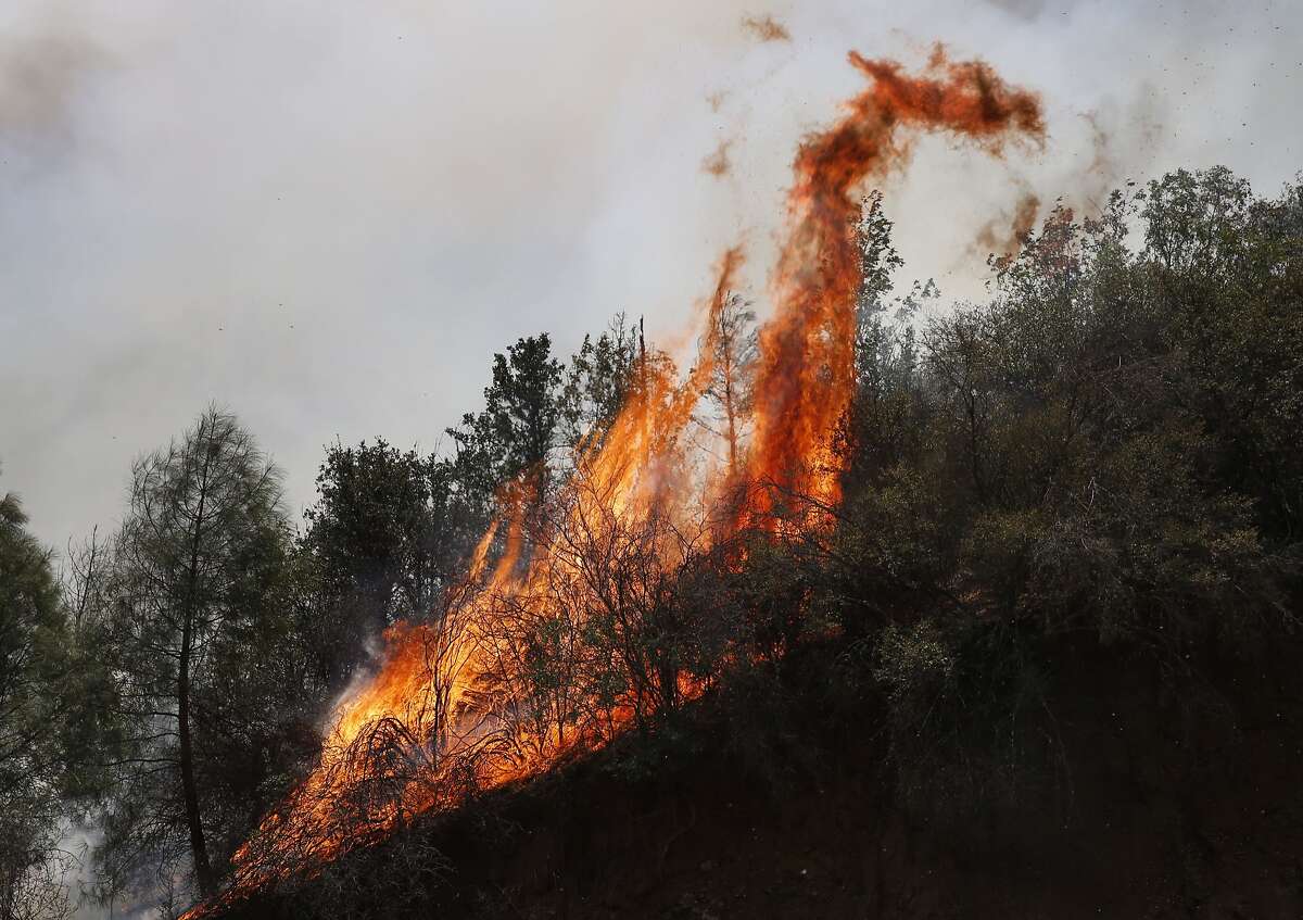 Lake County fire leaps firefighters’ line at Highway 20