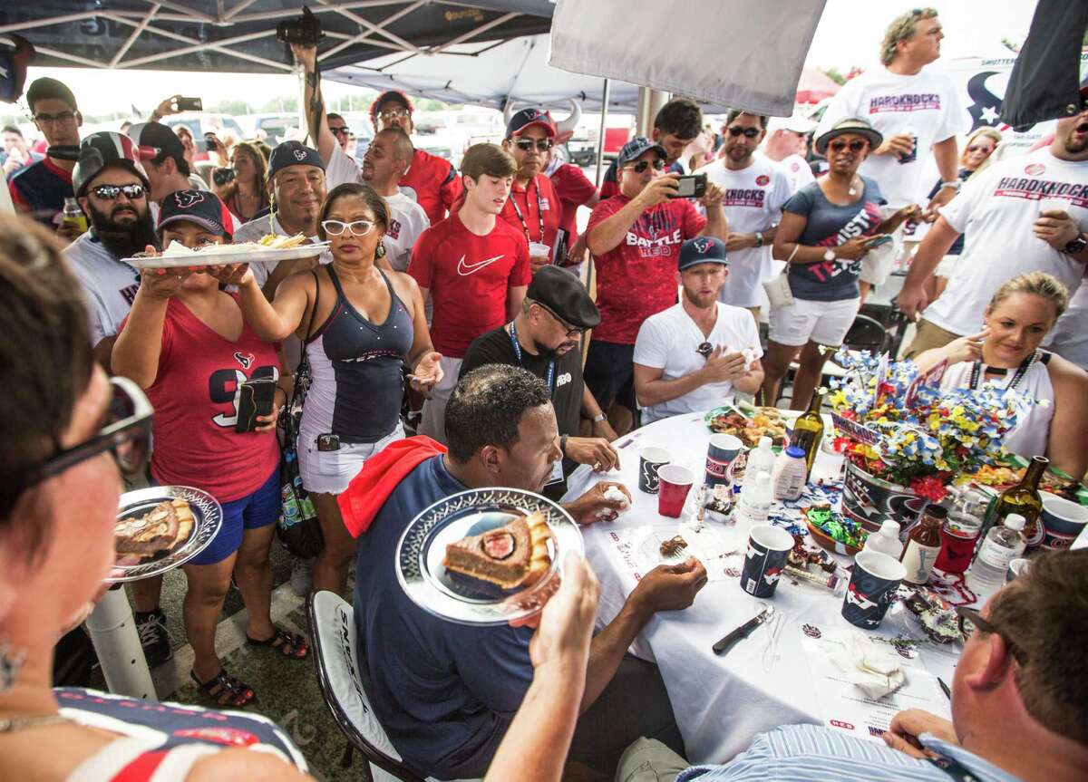 Texans' tailgating