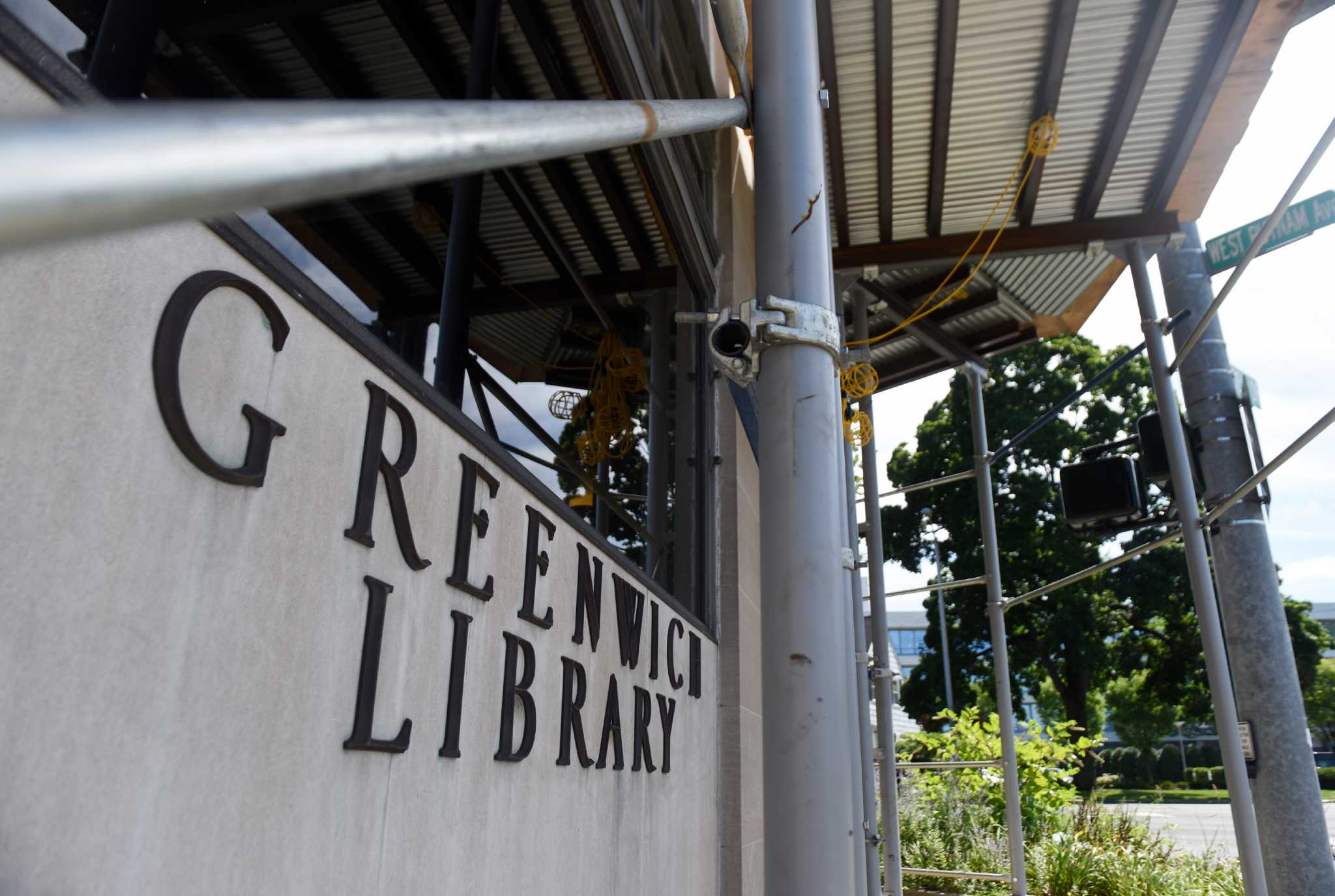 Greenwich Library gets new mortar