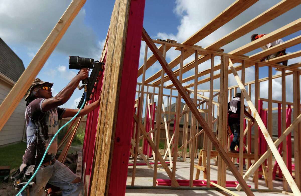 Houston a top housing market, but lagging job growth an issue