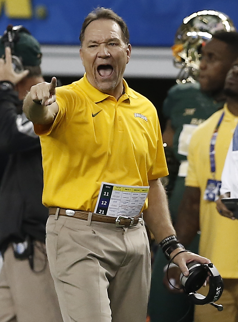 Report: Baylor offers interim head-coaching job to assistant Phil Bennett