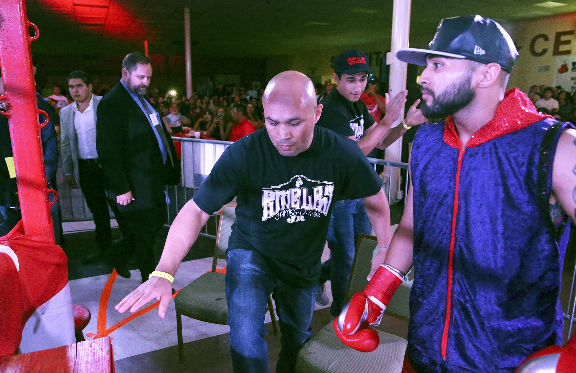 Leija Jr. wins professional debut