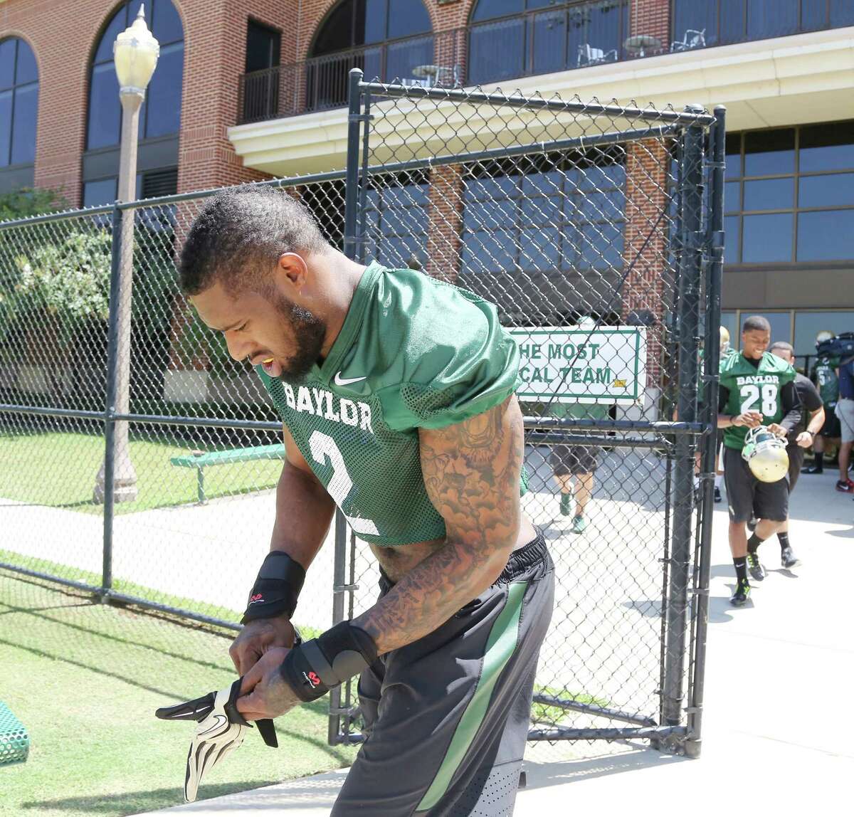 Former Baylor De Shawn Oakman Arrested On Sexual Assault Charges