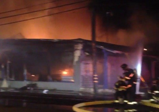4-alarm fire guts San Leandro businesses