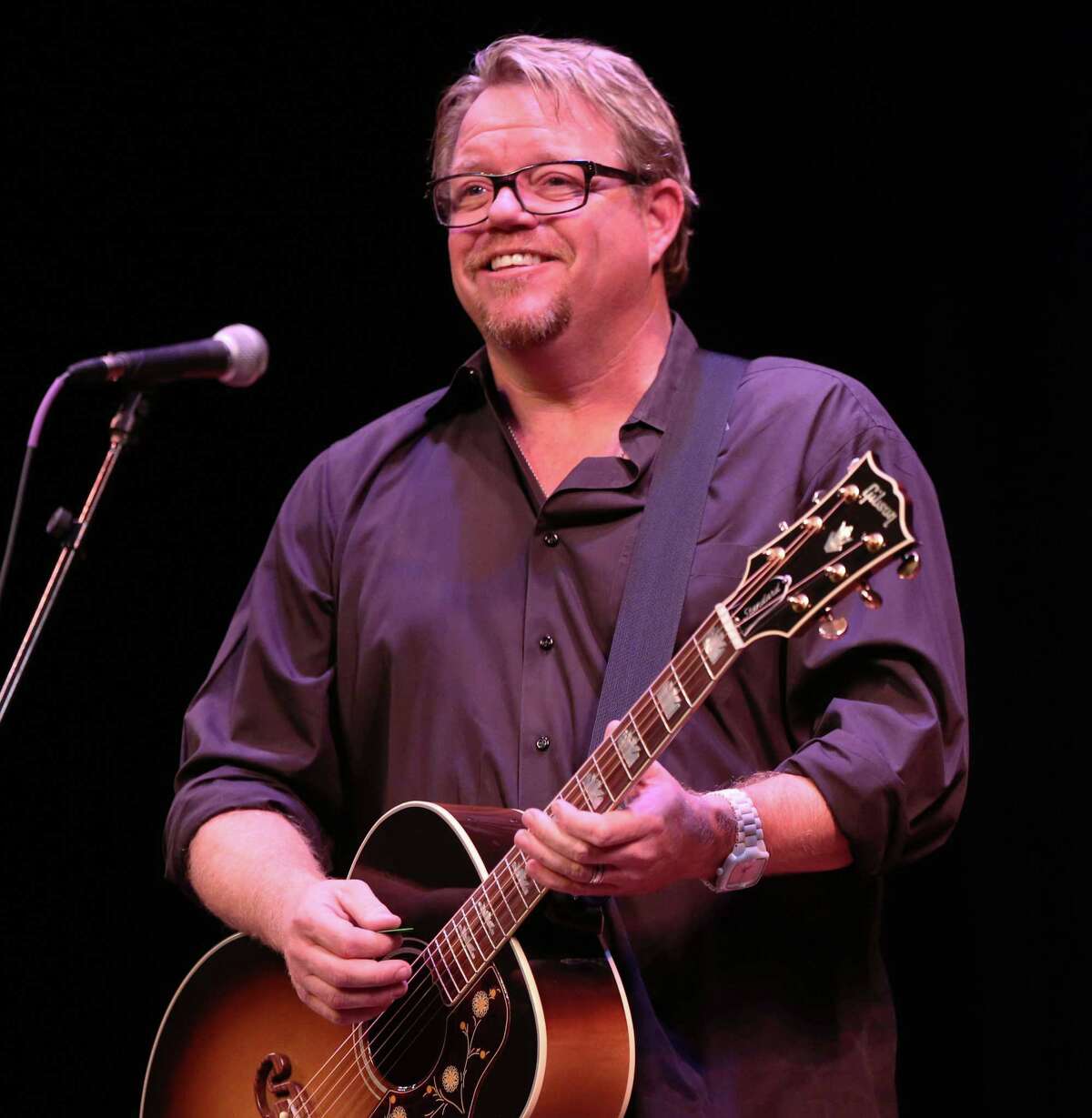 Riding waves and coming home: Pat Green's Galveston concert