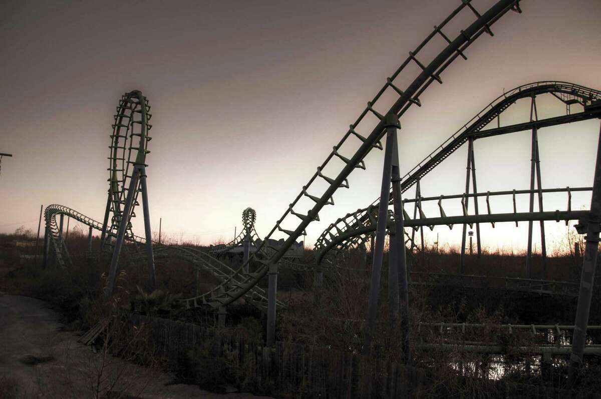 Photos show desolate, abandoned Six Flags New Orleans 10 years after ...