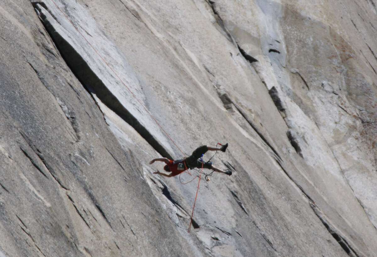 Pro rock climber Emily Harrington takes scary fall off Yosemite's El ...