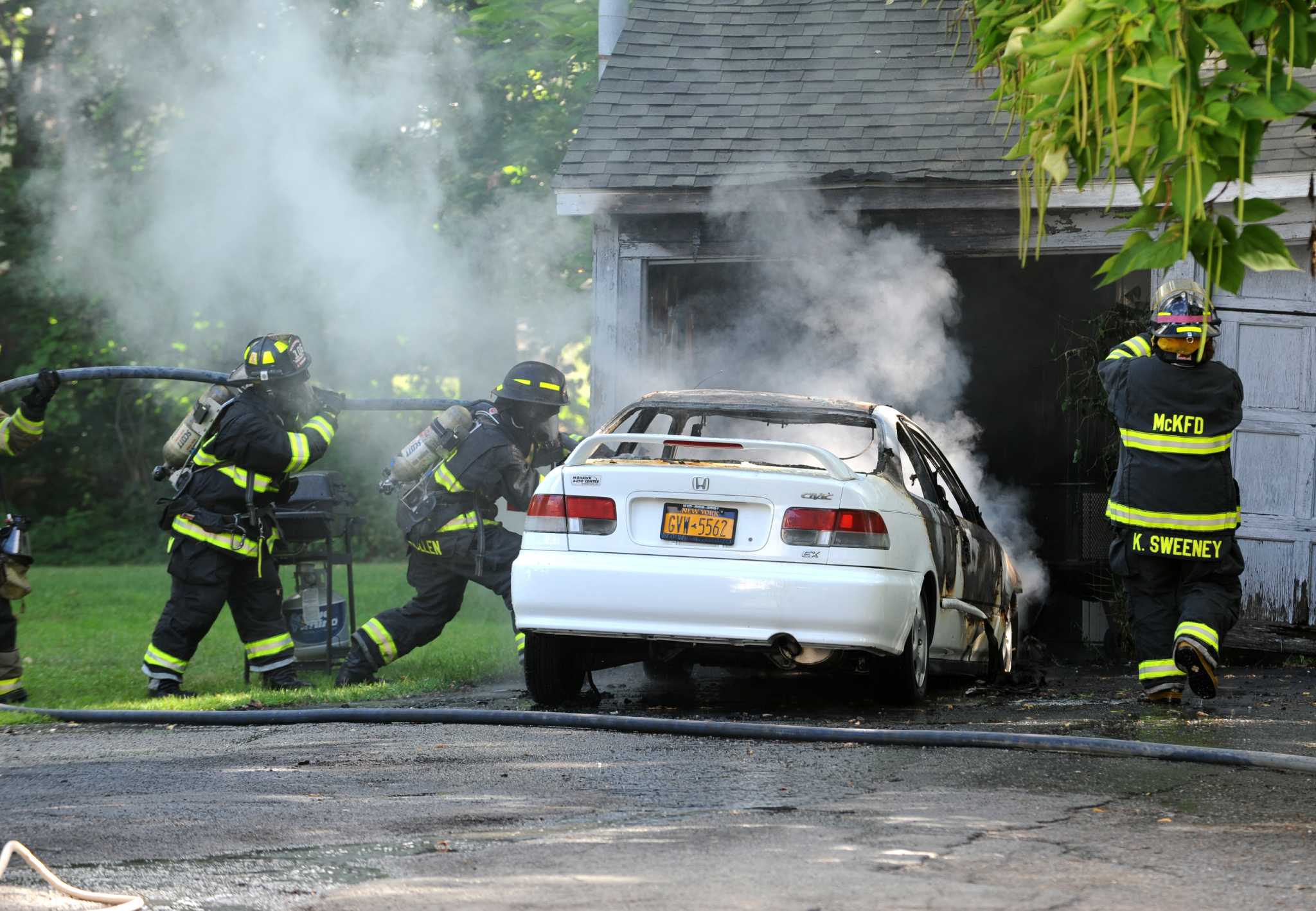 Photos: Firefighters extinguish car fire in Guilderland