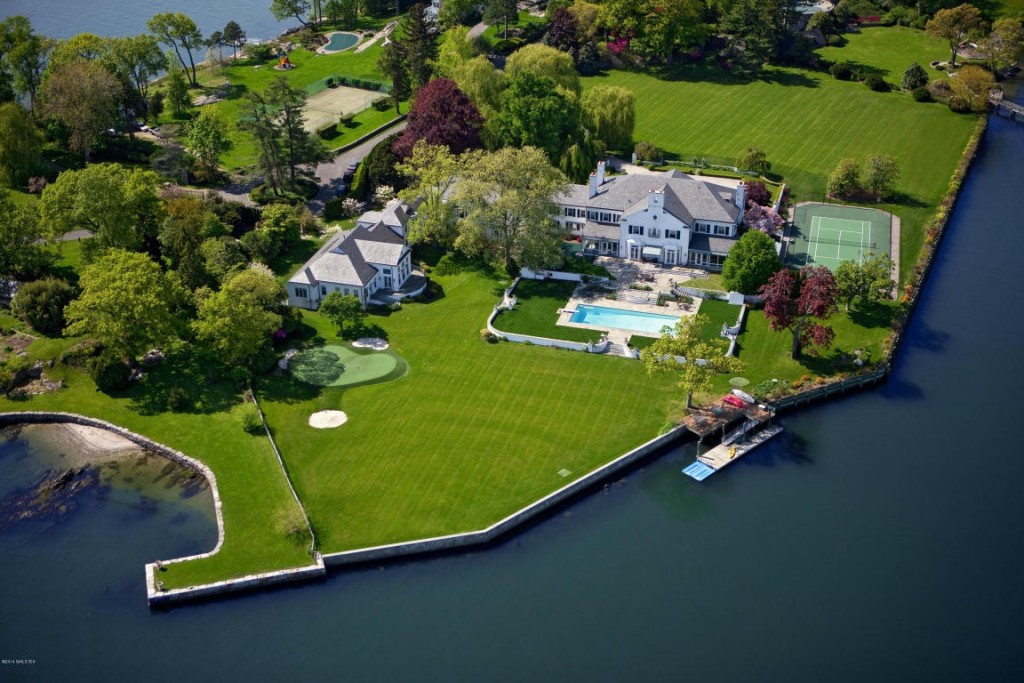 Donald Trump's former weekend home on the market for $54 million