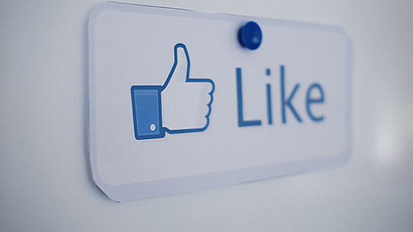 The Science Behind Our Obsession With Liking Things Online
