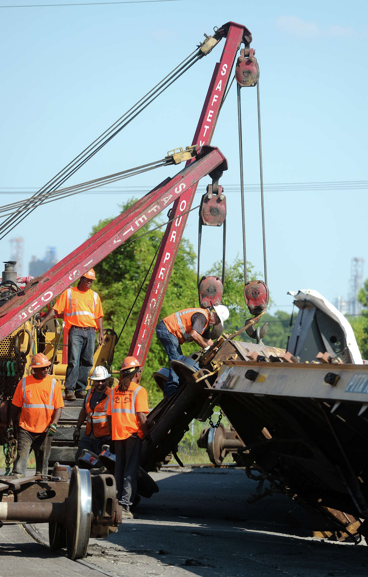 Train derailment puzzles officials