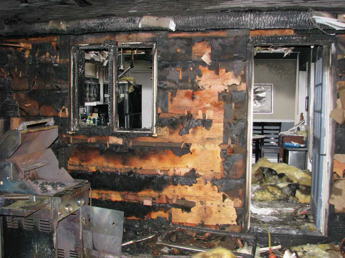 Fast-moving grill fire damages home