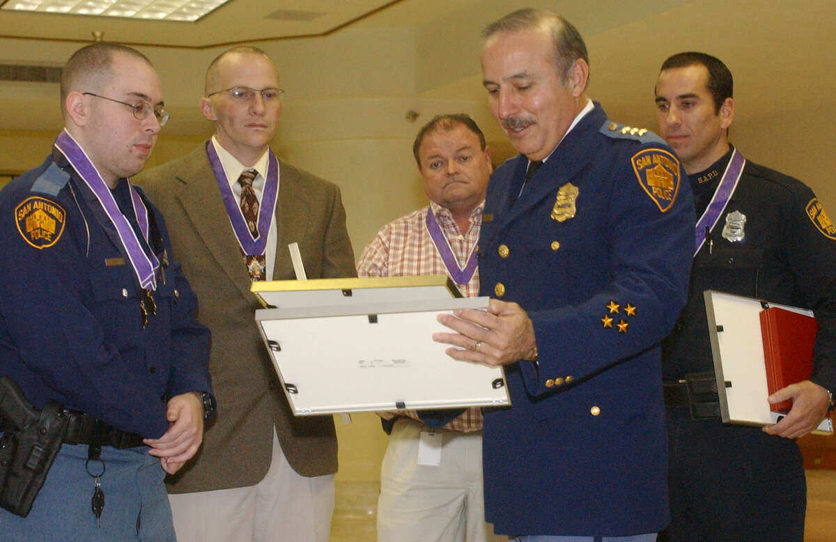 San Antonio police officer who was among critically injured in 2003 ...