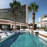 Marriott Marquis Houston debuts Texas-shaped pool in grand opening ...