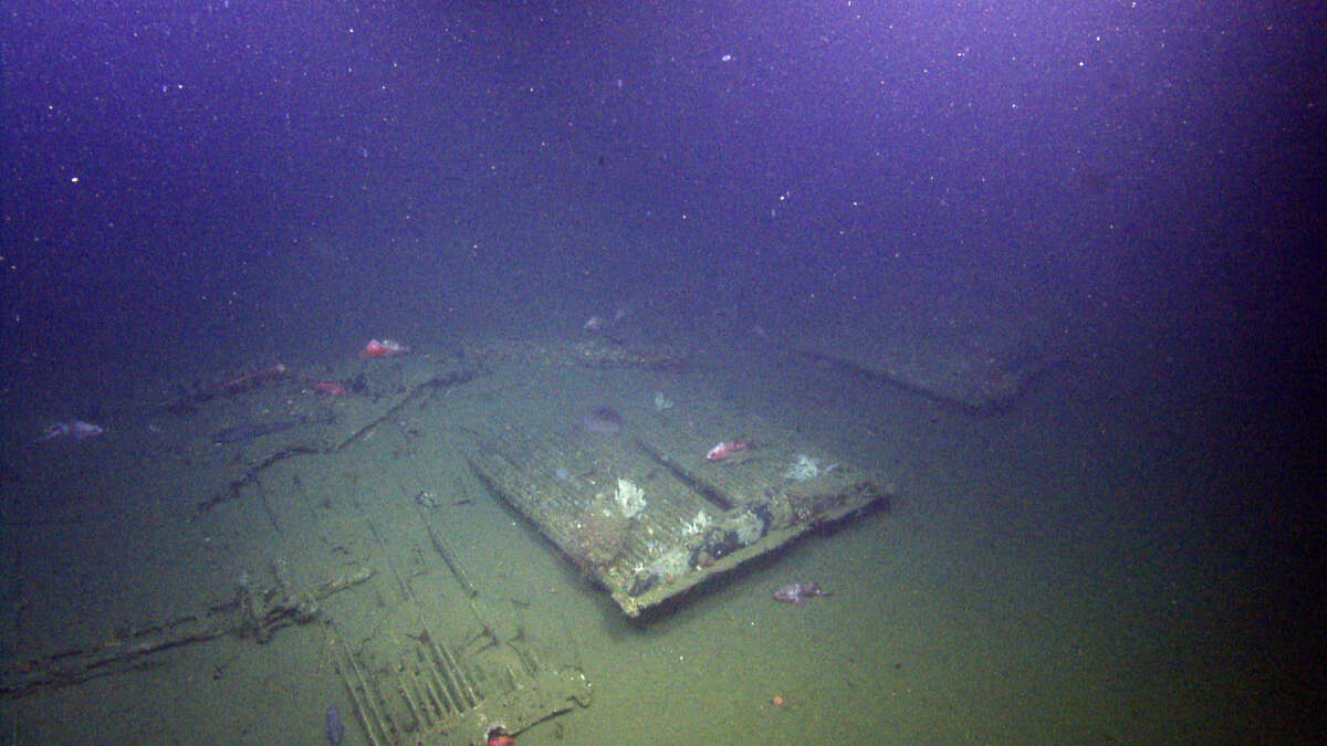 Flying aircraft carrier sunken at bottom of Pacific Ocean explored by ...