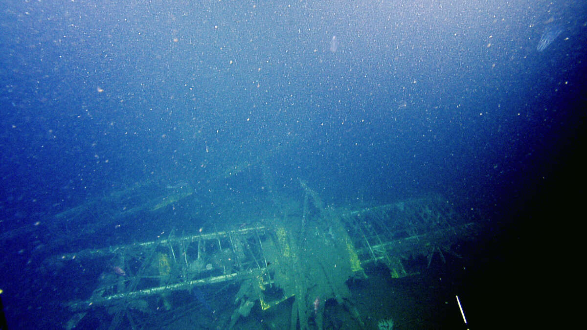 Flying aircraft carrier sunken at bottom of Pacific Ocean explored by ...