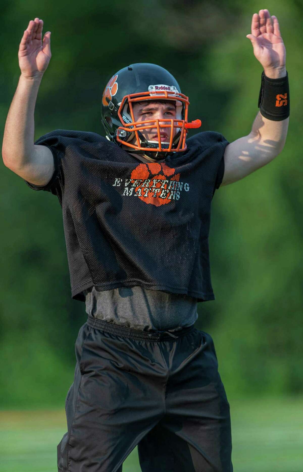 Ridgefield High football team determined to regain its prowess