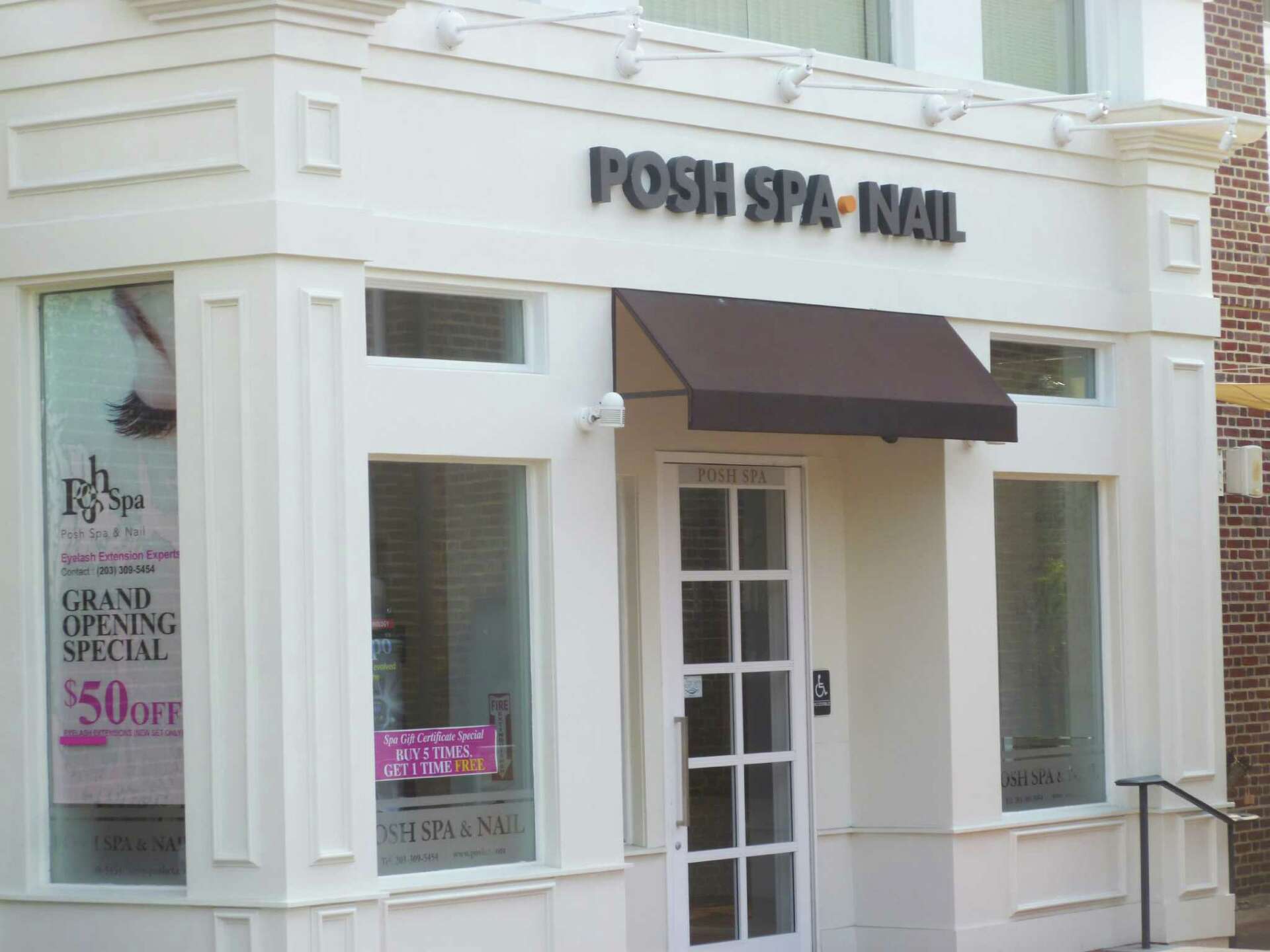 Posh nail salon store