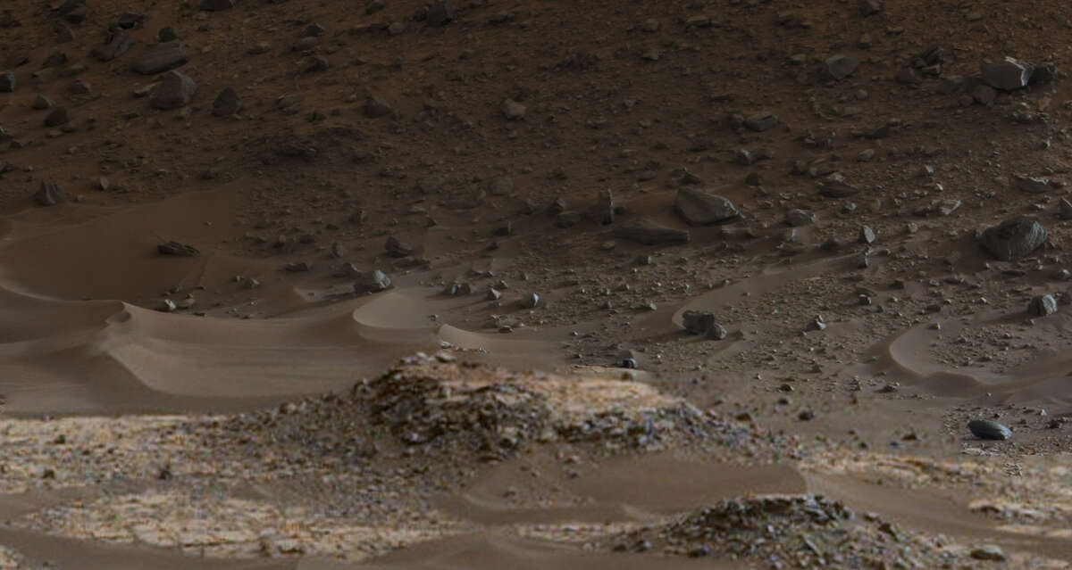 NASA shares massive Martian panorama on anniversary of latest landing