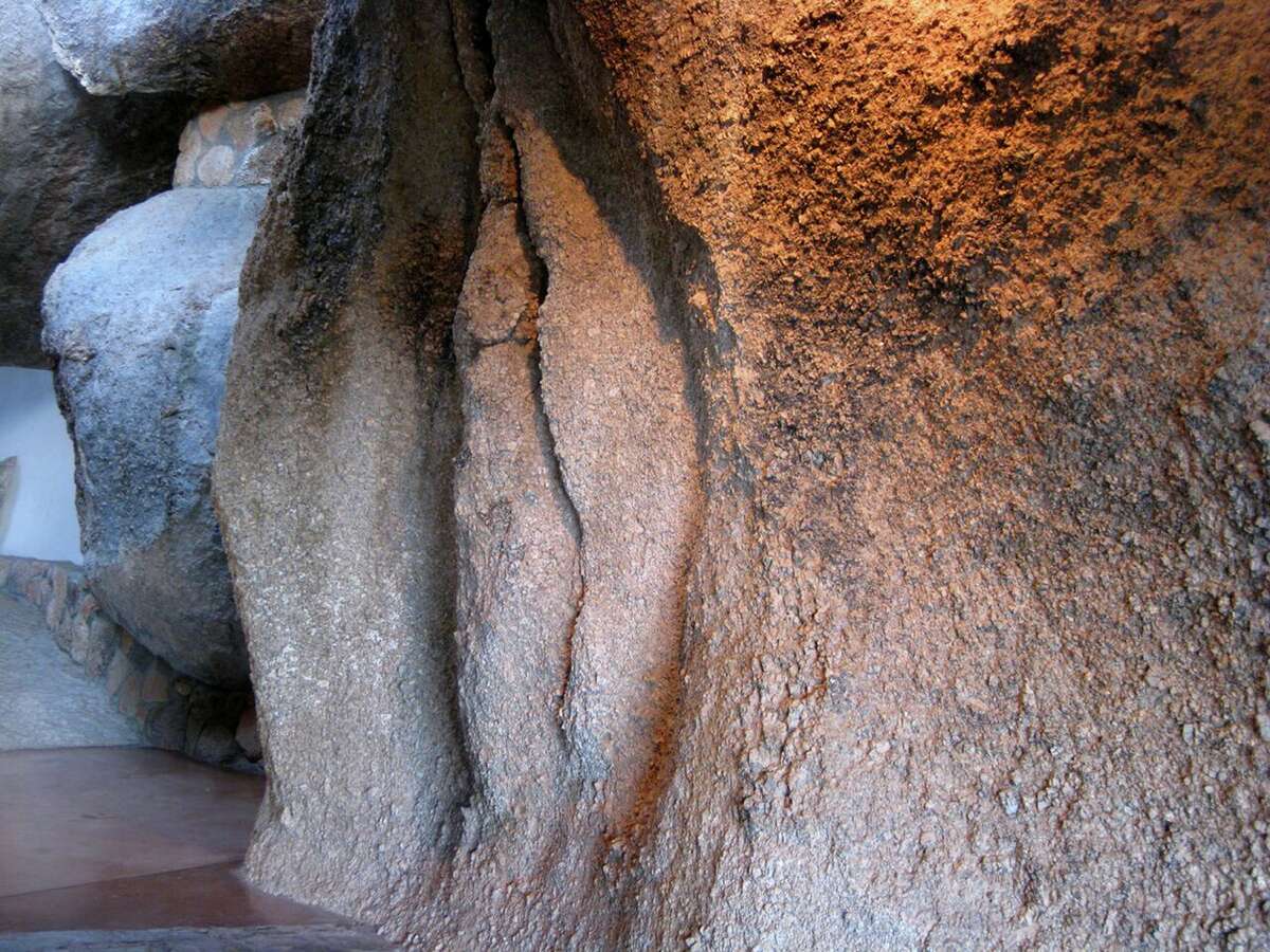 The 'Boulder House' in Arizona is an archaeological wonder