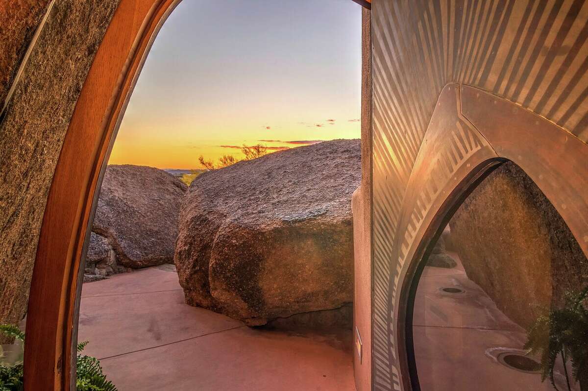 The 'Boulder House' in Arizona is an archaeological wonder