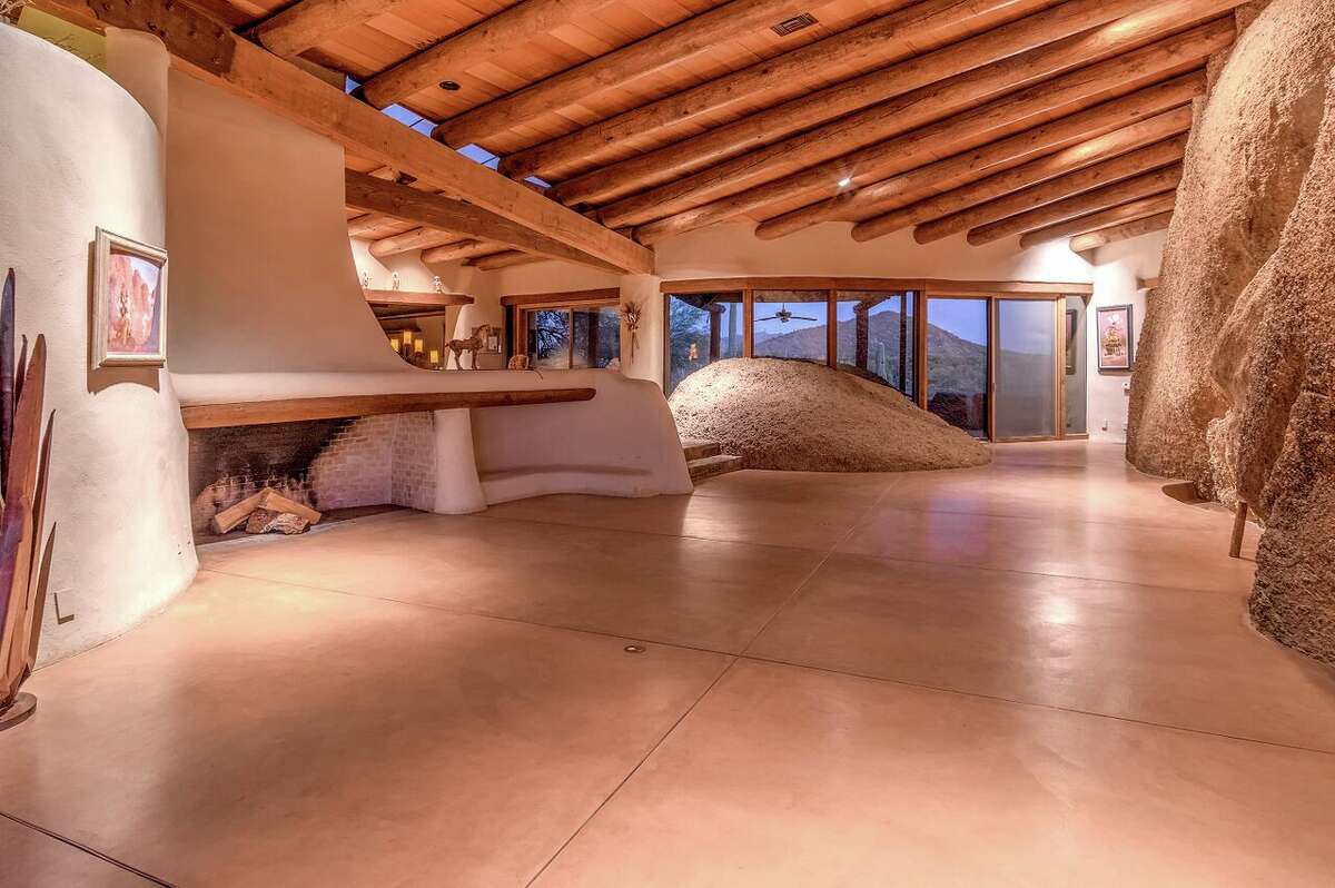 The 'Boulder House' in Arizona is an archaeological wonder