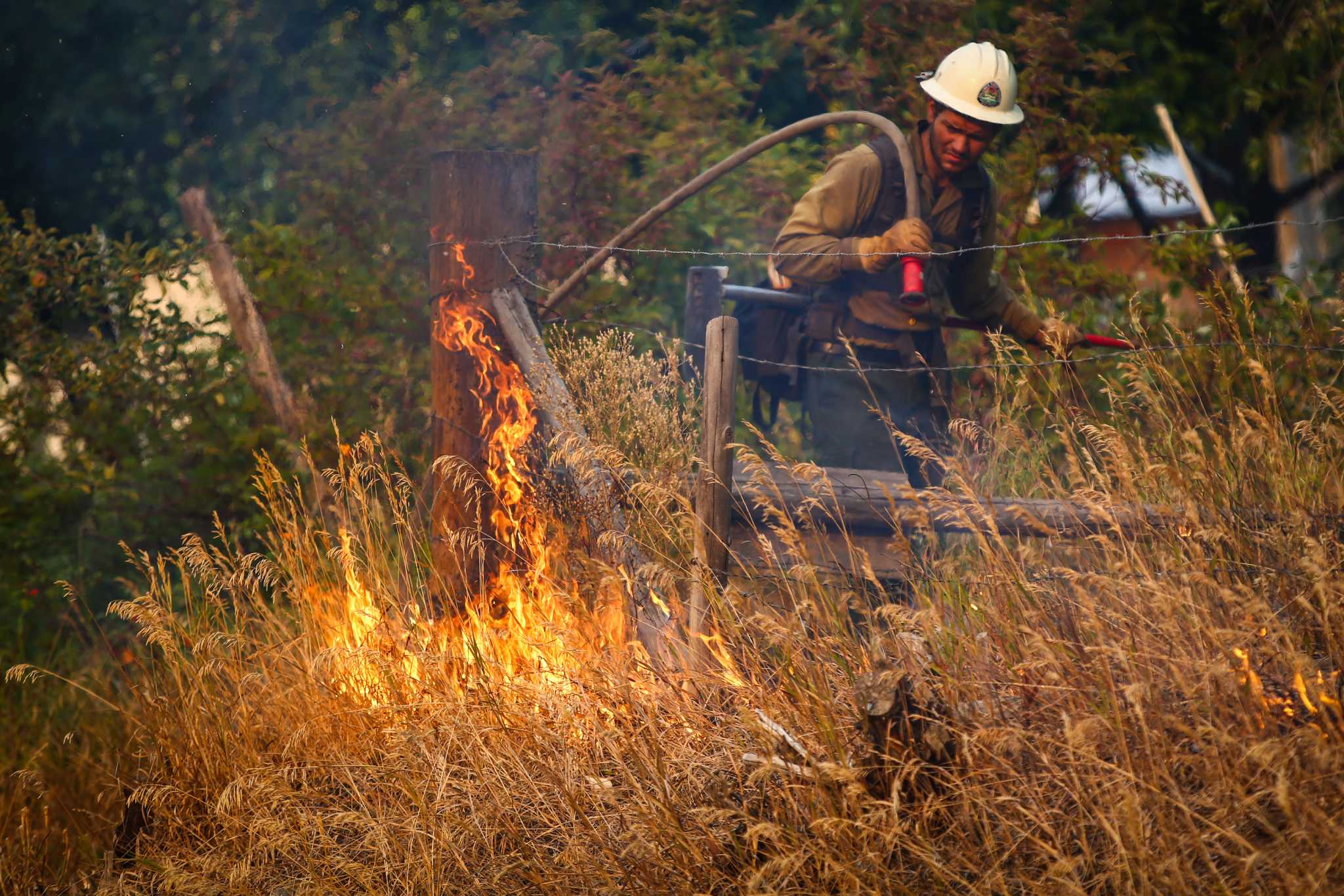 Firefighters ‘fighting through the pain’ after 3 killed at Twisp