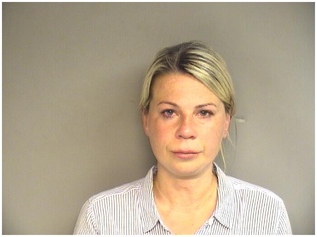 Pharmacy worker charged with stealing perscription meds