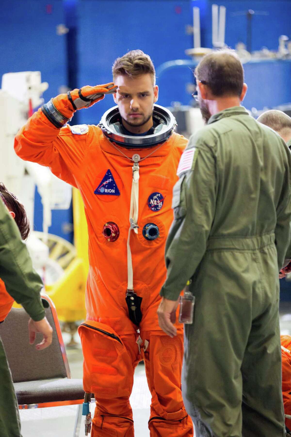 One Direction premieres music video filmed at NASA