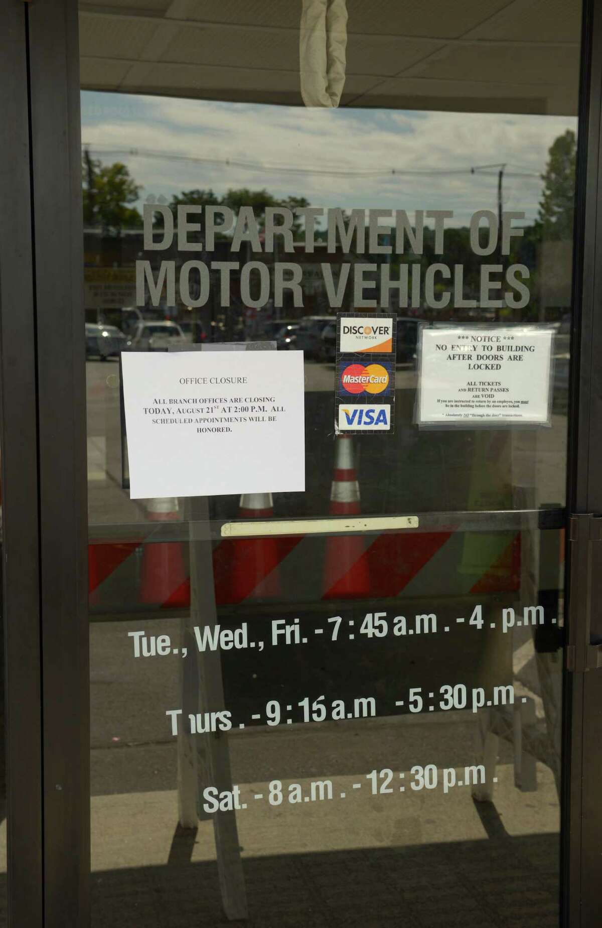 DMVs close early as lines get ‘out of hand’