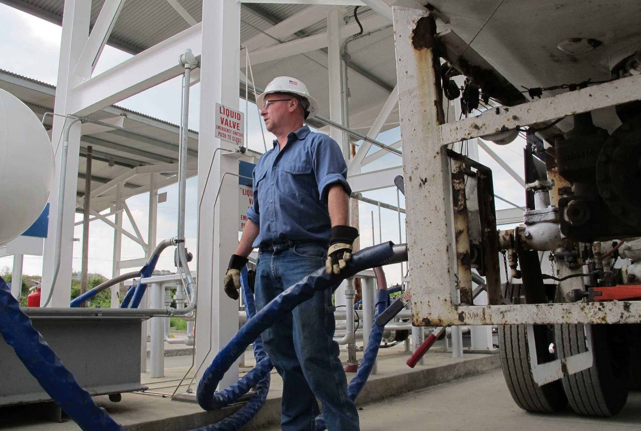 Shale boom propels propane-powered trucks from dream to reality