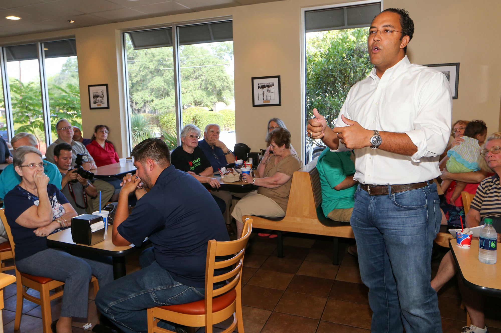 Hurd kicks off district tour